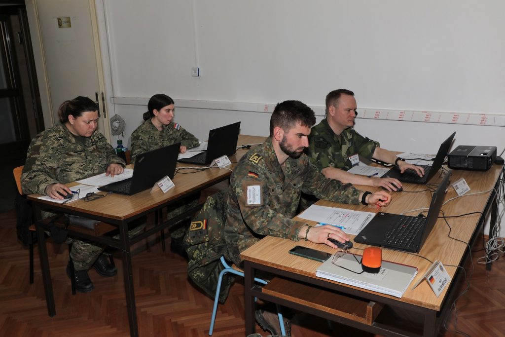 Međunarodni tečaj u Zagrebu - Hrvatski vojnik